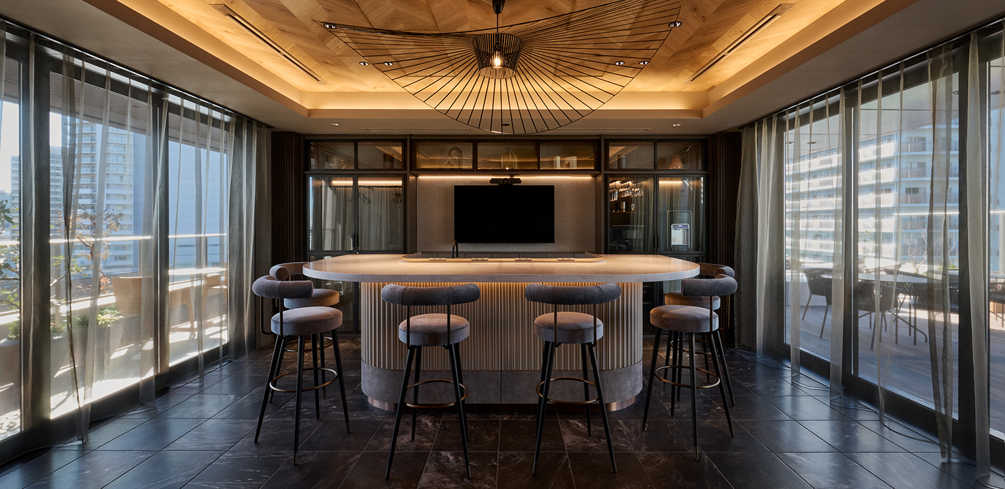 +SHIFT TAMACHI | +SHIFT