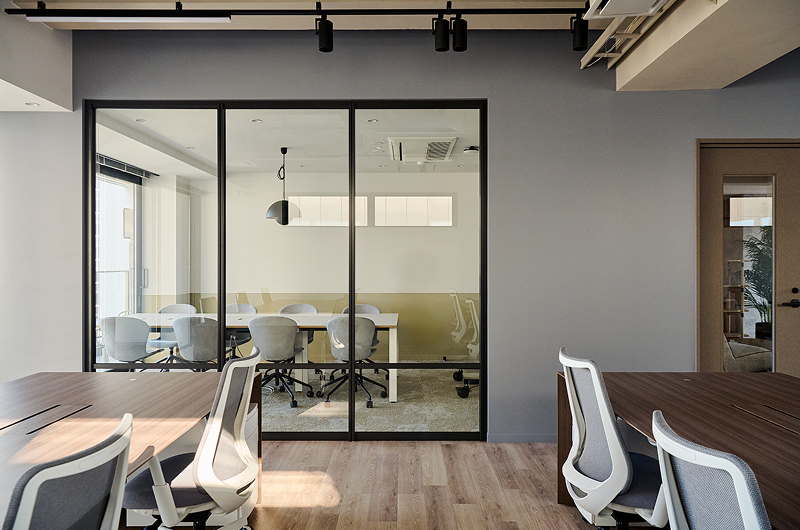 +SHIFT TAMACHI | +SHIFT